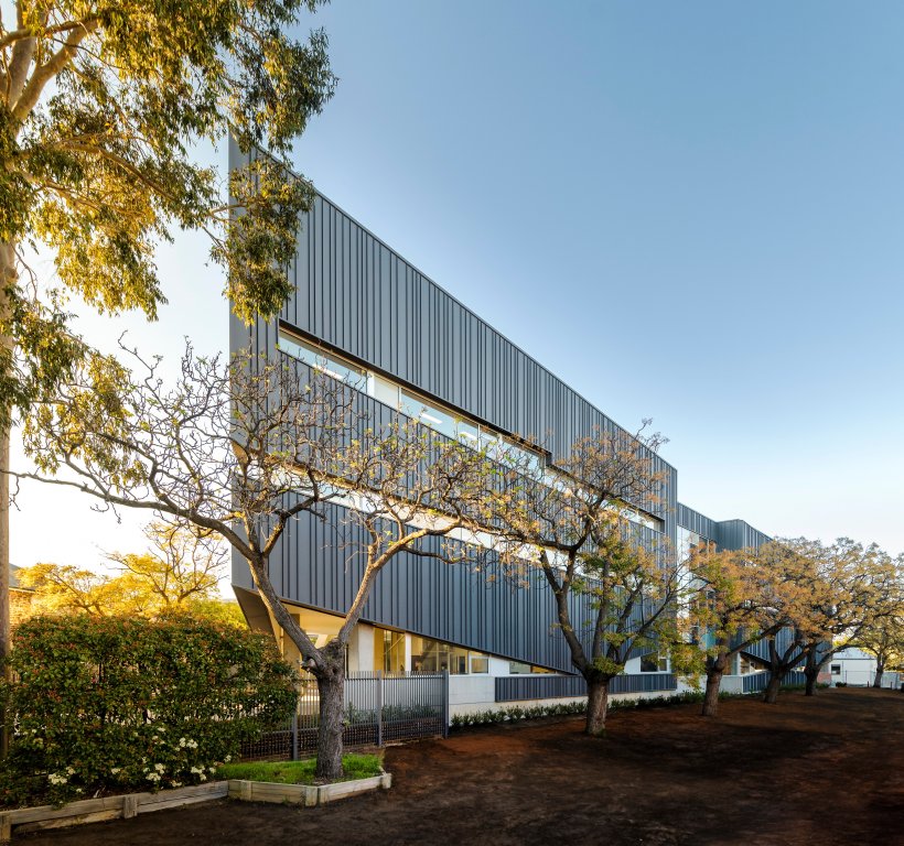 Pembroke Middle School building | STEEL SELECT®
